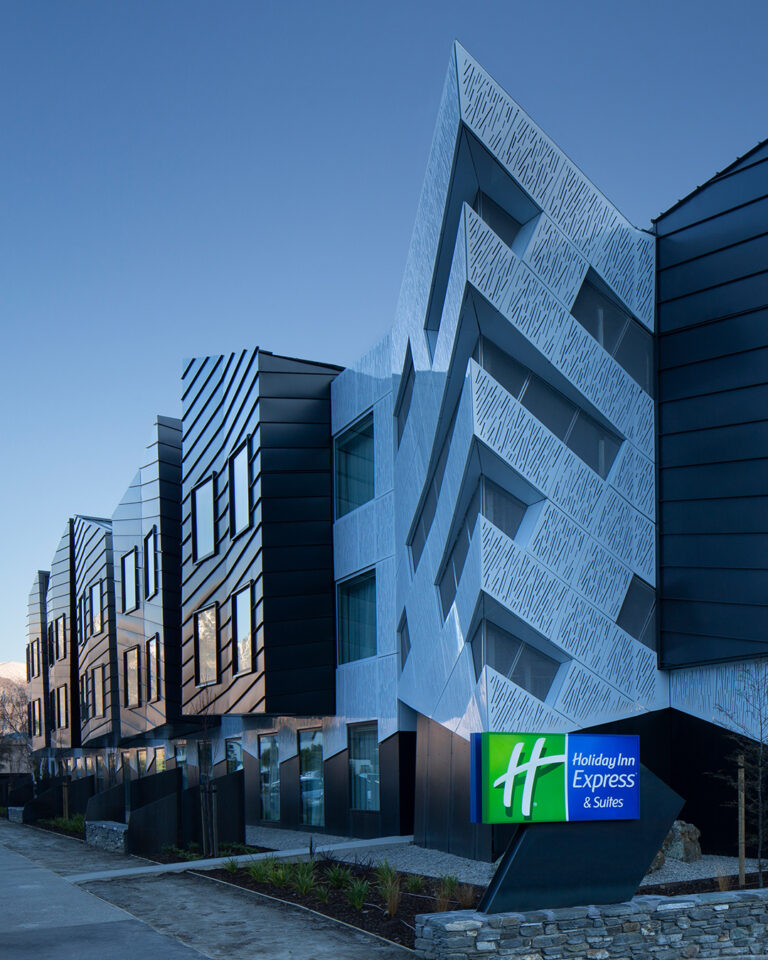 Holiday Inn Express & Suites | Queenstown | ANZCRO