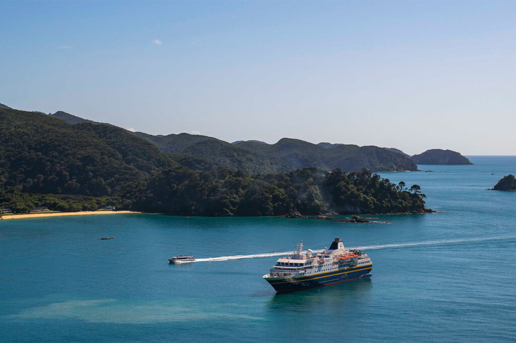 12 Day New Zealand Coastal Odyssey | ANZCRO